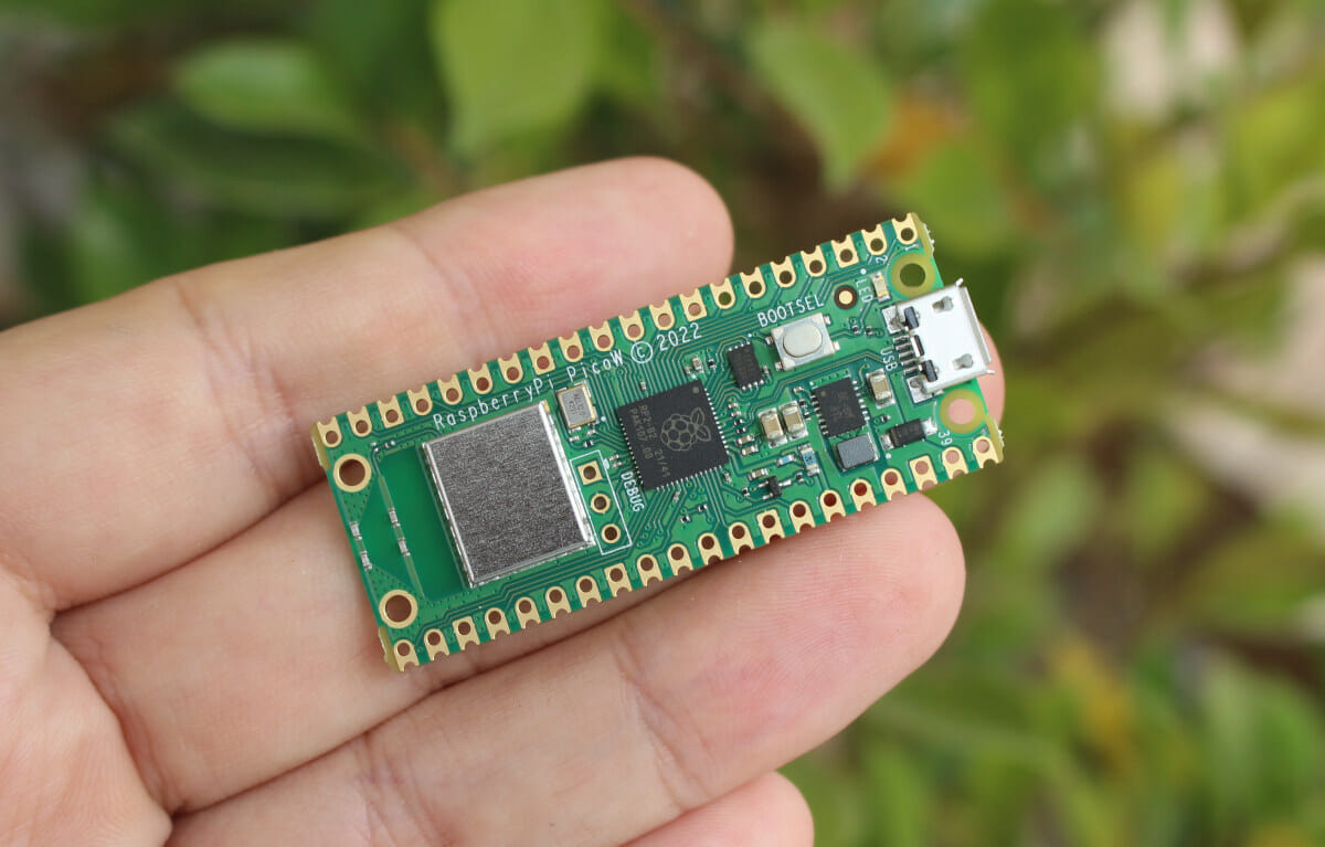 The Raspberry Pi Pico - Everything You Need To Know | Revised 2025