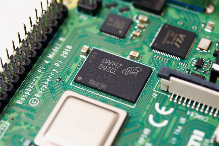 Raspberry Pi 5 vs Raspberry Pi 4 Model B: An In-Depth Comparison ...